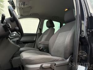 Black Ford C-Max 2007 in Riga, with an engine capacity of 1.60 L and mileage of 0 thousand km for 2500 €, photo 7 on AUTOMOTO.COM.LV