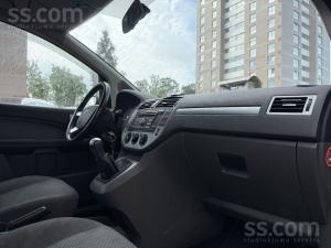 Black Ford C-Max 2007 in Riga, with an engine capacity of 1.60 L and mileage of 0 thousand km for 2500 €, photo 10 on AUTOMOTO.COM.LV