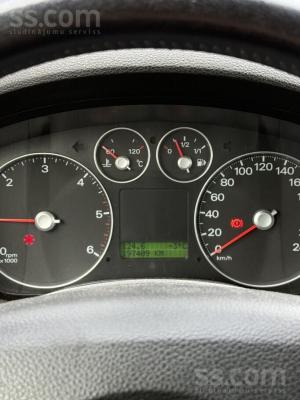 Black Ford C-Max 2004 in Liepaja, with an engine capacity of 1.60 L and mileage of 197 thousand km for 1550 €, photo 6 on AUTOMOTO.COM.LV