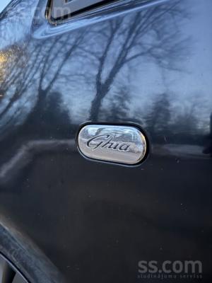 Black Ford C-Max 2004 in Liepaja, with an engine capacity of 1.60 L and mileage of 197 thousand km for 1550 €, photo 10 on AUTOMOTO.COM.LV