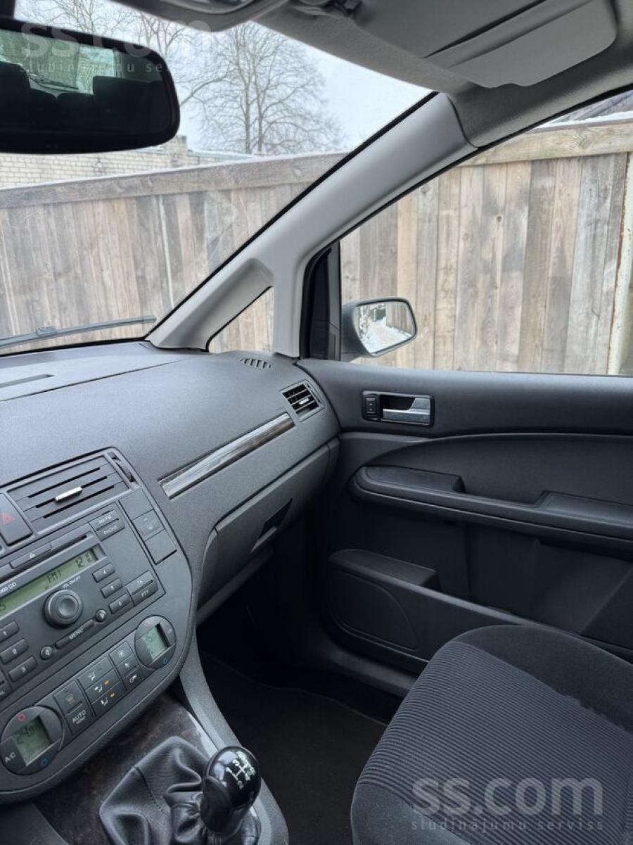 Black Ford C-Max 2004 in Liepaja, with an engine capacity of 1.60 L and mileage of 197 thousand km for 1550 €, photo 12 on AUTOMOTO.COM.LV