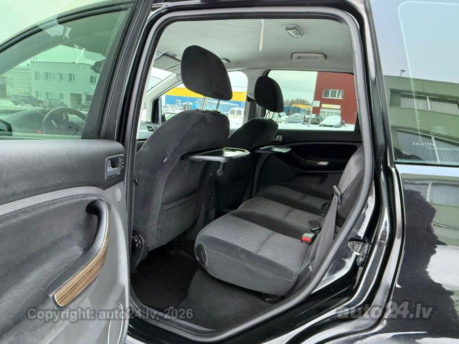 Melns Ford C-Max 2008 Tartu, ar dzinēja tilpumu 1.80 L un nobraukumu 268 tūkst. km par 2599 €, foto 17 vietnē AUTOMOTO.COM.LV