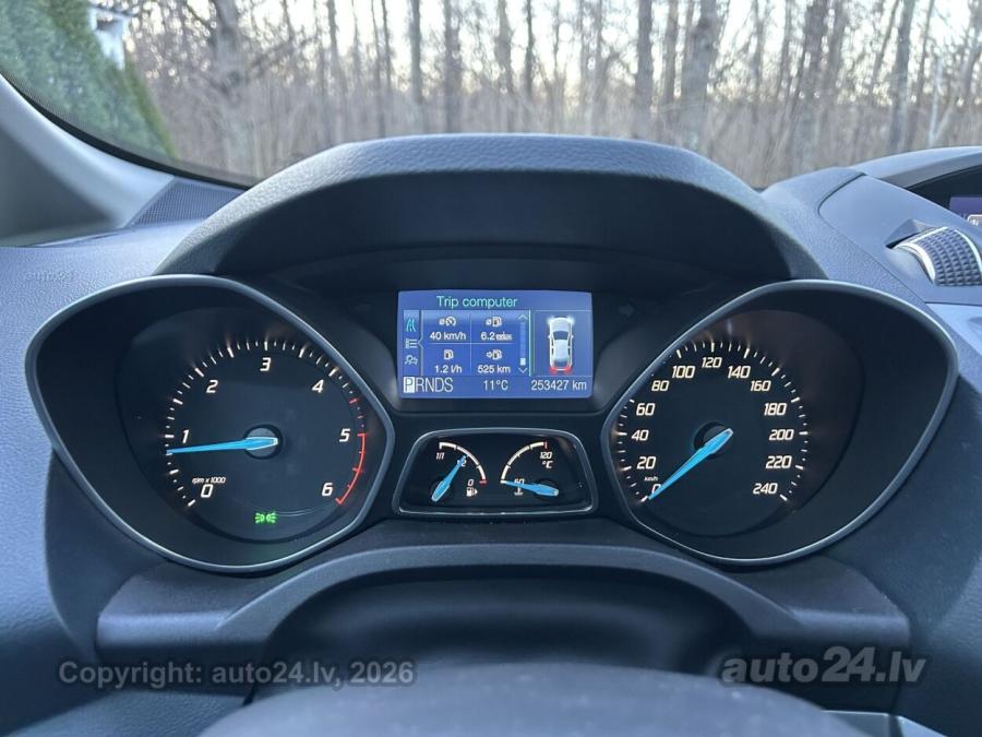 Melns Ford C-Max 2012 Tallina, ar dzinēja tilpumu 2.00 L un nobraukumu 254 tūkst. km par 4500 €, foto 14 vietnē AUTOMOTO.COM.LV