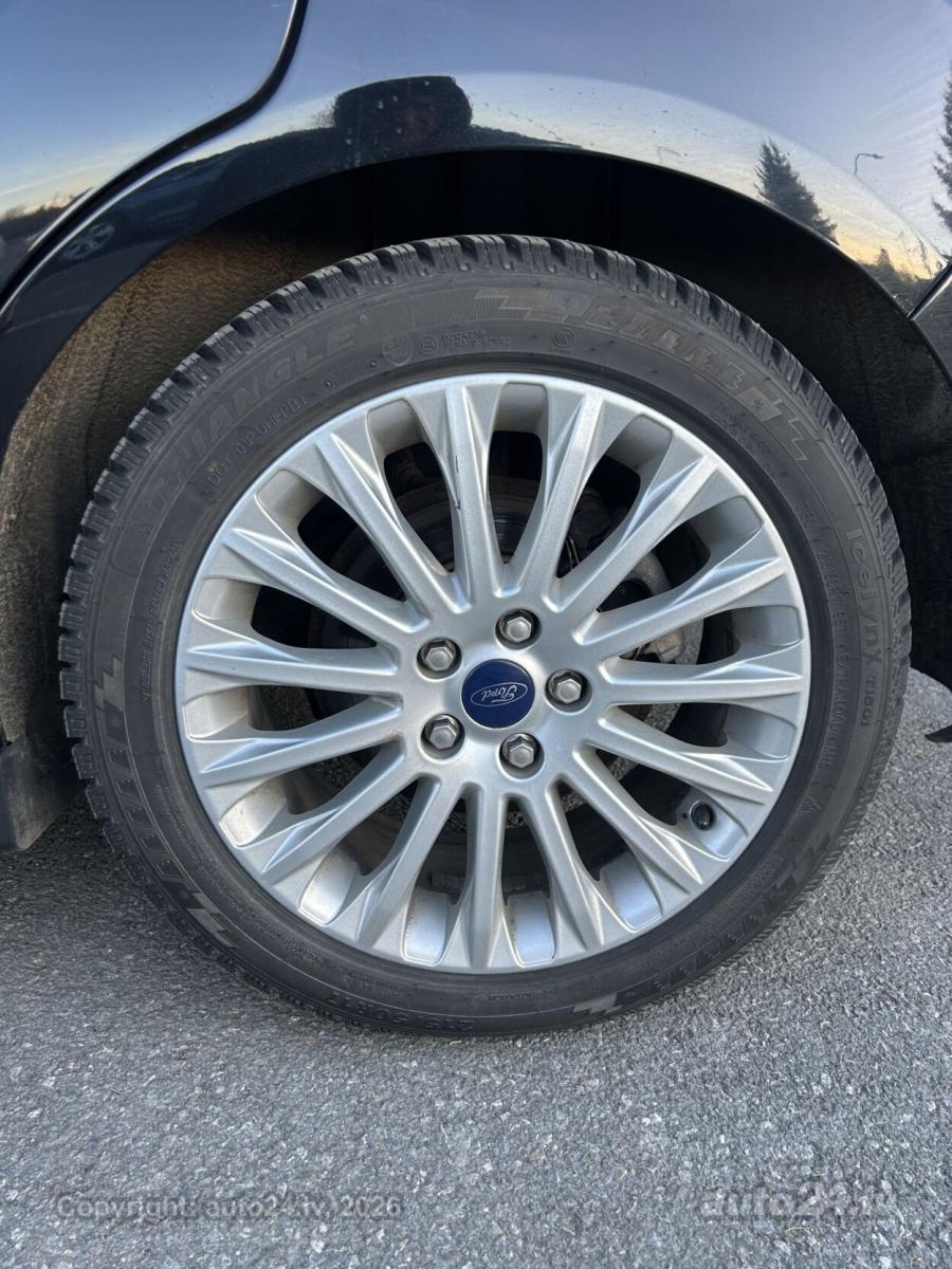 Melns Ford C-Max 2012 Tallina, ar dzinēja tilpumu 2.00 L un nobraukumu 254 tūkst. km par 4500 €, foto 23 vietnē AUTOMOTO.COM.LV