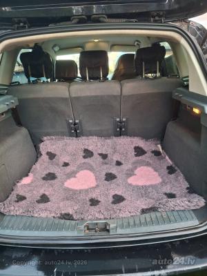 Black Ford C-Max 2013 in Tallinn, with an engine capacity of 2.00 L and mileage of 233 thousand km for 6200 €, photo 12 on AUTOMOTO.COM.LV