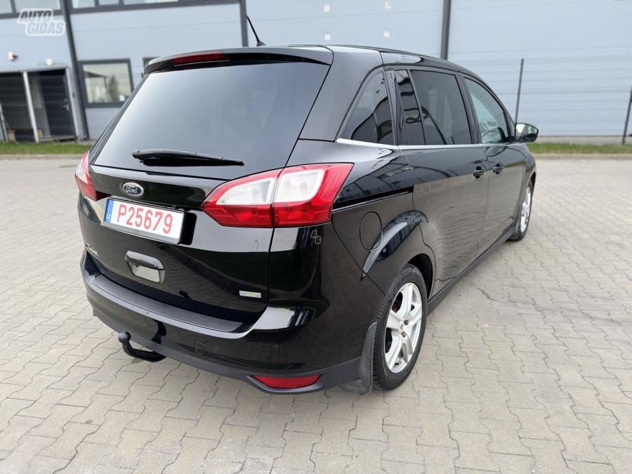 Black Ford C-Max 2014 in Kaunas, with an engine capacity of 1.00 L and mileage of 200 thousand km for 3999 €, photo 6 on AUTOMOTO.COM.LV