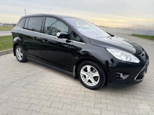 Black Ford C-Max 2014 in Kaunas, with an engine capacity of 1.00 L and mileage of 200 thousand km for 3999 €, photo 7 on AUTOMOTO.COM.LV