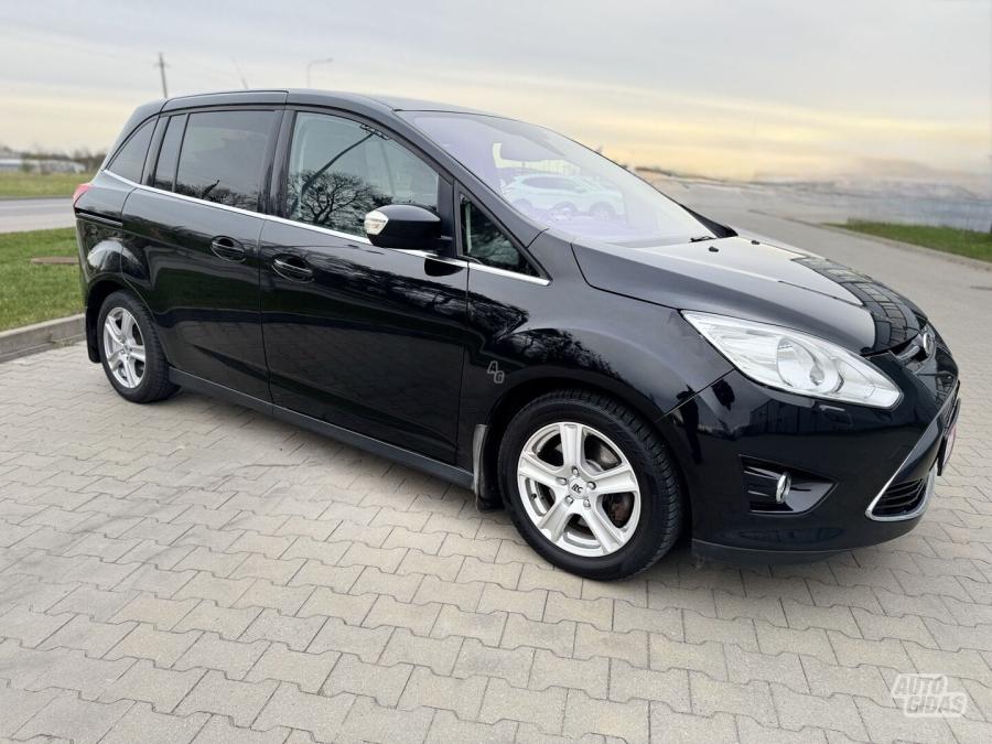 Black Ford C-Max 2014 in Kaunas, with an engine capacity of 1.00 L and mileage of 200 thousand km for 3999 €, photo 7 on AUTOMOTO.COM.LV