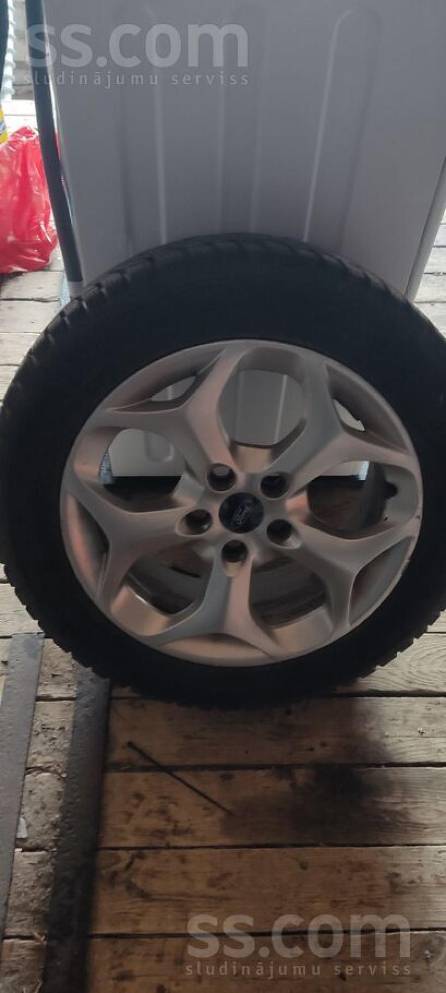 Zils Ford C-Max 2008 Rēzekne, ar dzinēja tilpumu 1.80 L un nobraukumu 218 tūkst. km par 1950 €, foto 9 vietnē AUTOMOTO.COM.LV