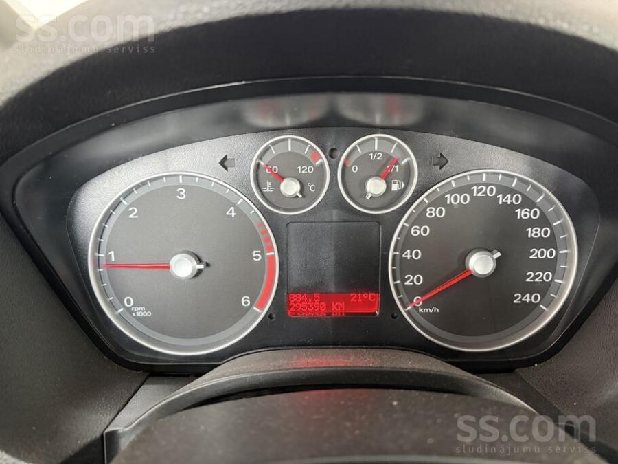 Zils Ford C-Max 2008 Rīga, ar dzinēja tilpumu 1.60 L un nobraukumu 295 tūkst. km par 1300 €, foto 9 vietnē AUTOMOTO.COM.LV