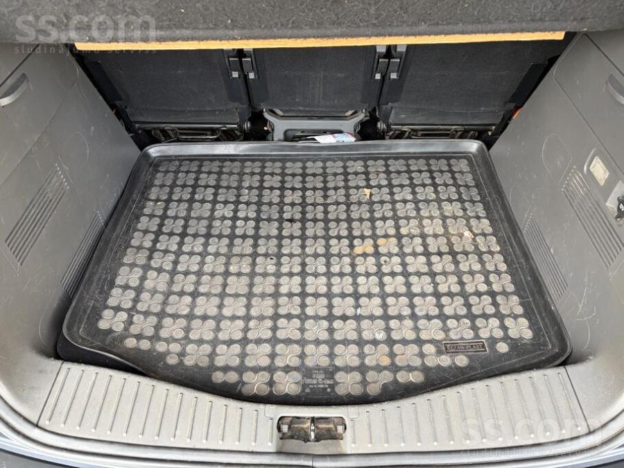 Zils Ford C-Max 2008 Rīga, ar dzinēja tilpumu 1.60 L un nobraukumu 295 tūkst. km par 1300 €, foto 11 vietnē AUTOMOTO.COM.LV