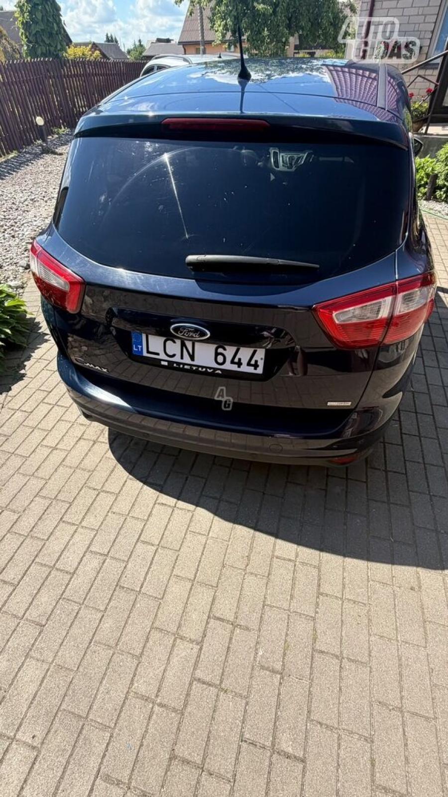 Blue Ford C-Max 2013 in Vilnius, with an engine capacity of 1.00 L and mileage of 240 thousand km for 1600 €, photo 3 on AUTOMOTO.COM.LV