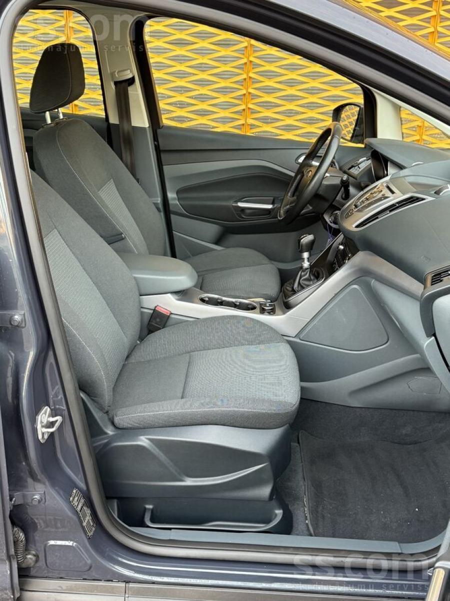 Blue Ford C-Max 2015 in Ogre, with an engine capacity of 1.60 L and mileage of 158 thousand km for 5995 €, photo 14 on AUTOMOTO.COM.LV
