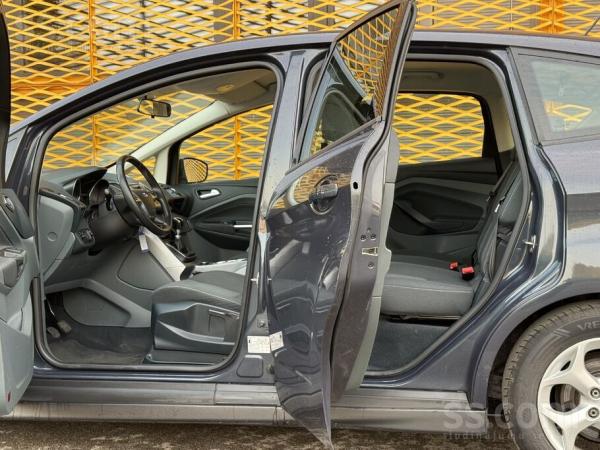 Blue Ford C-Max 2015 in Ogre, with an engine capacity of 1.60 L and mileage of 158 thousand km for 5995 €, photo 7 on AUTOMOTO.COM.LV