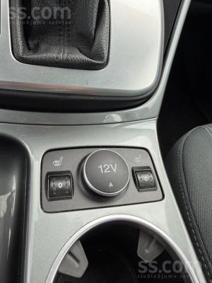 Zils Ford C-Max 2015 Ventspils, ar dzinēja tilpumu 2.00 L un nobraukumu 177 tūkst. km par 5990 €, foto 20 vietnē AUTOMOTO.COM.LV