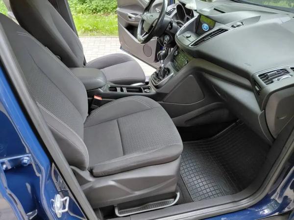 Blue Ford C-Max 2016 in Talsi, with an engine capacity of 1.50 L and mileage of 287 thousand km for 5500 €, photo 7 on AUTOMOTO.COM.LV