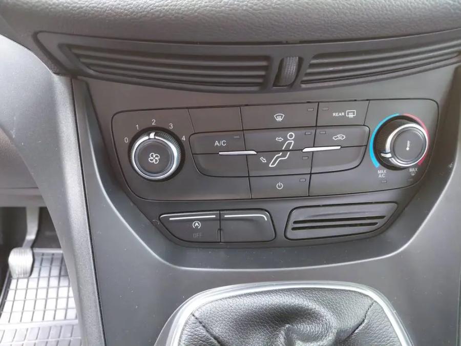 Zils Ford C-Max 2016 Talsi, ar dzinēja tilpumu 1.50 L un nobraukumu 287 tūkst. km par 5500 €, foto 13 vietnē AUTOMOTO.COM.LV