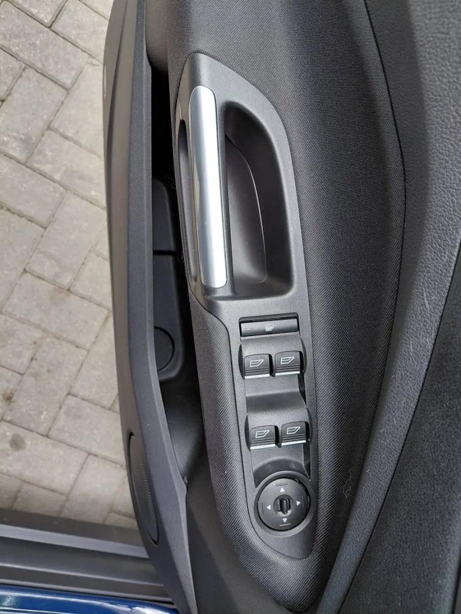 Zils Ford C-Max 2016 Talsi, ar dzinēja tilpumu 1.50 L un nobraukumu 287 tūkst. km par 5500 €, foto 16 vietnē AUTOMOTO.COM.LV