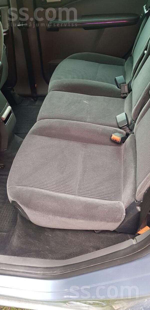 Zils Ford C-Max 2005 Rīga, ar dzinēja tilpumu 2.00 L un nobraukumu 288 tūkst. km par 1800 €, foto 5 vietnē AUTOMOTO.COM.LV