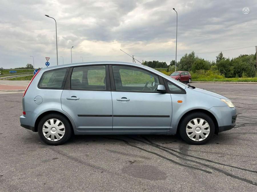 Blue Ford C-Max 2005 in Panevezys, with an engine capacity of 1.60 L and mileage of 221 thousand km for 1150 €, photo 5 on AUTOMOTO.COM.LV