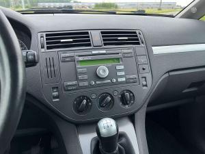 Blue Ford C-Max 2005 in Panevezys, with an engine capacity of 1.60 L and mileage of 221 thousand km for 1150 €, photo 21 on AUTOMOTO.COM.LV