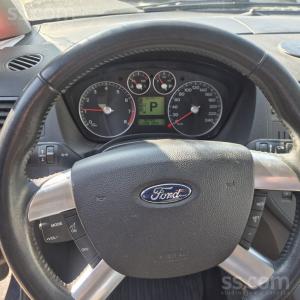 Blue Ford C-Max 2006 in Valmiera, with an engine capacity of 1.80 L and mileage of 177 thousand km for 1950 €, photo 6 on AUTOMOTO.COM.LV