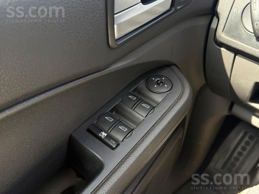Zils Ford C-Max 2006 Liepāja, ar dzinēja tilpumu 1.80 L un nobraukumu 315 tūkst. km par 1590 €, foto 26 vietnē AUTOMOTO.COM.LV