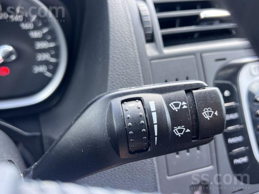 Zils Ford C-Max 2008 Limbaži, ar dzinēja tilpumu 2.00 L un nobraukumu 192 tūkst. km par 3950 €, foto 17 vietnē AUTOMOTO.COM.LV