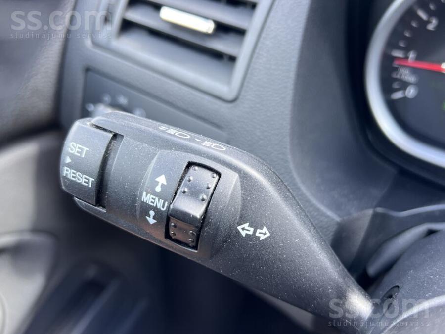 Zils Ford C-Max 2008 Limbaži, ar dzinēja tilpumu 2.00 L un nobraukumu 192 tūkst. km par 3950 €, foto 19 vietnē AUTOMOTO.COM.LV