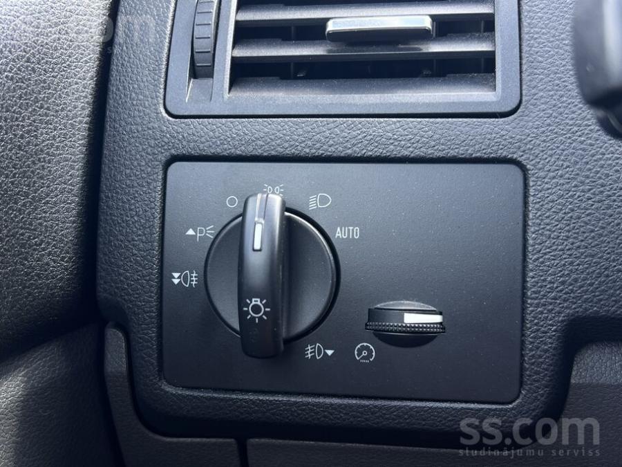 Zils Ford C-Max 2008 Limbaži, ar dzinēja tilpumu 2.00 L un nobraukumu 192 tūkst. km par 3950 €, foto 21 vietnē AUTOMOTO.COM.LV