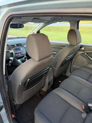 Zils Ford C-Max 2008 Kauņa, ar dzinēja tilpumu 1.80 L un nobraukumu 268 tūkst. km par 1950 €, foto 13 vietnē AUTOMOTO.COM.LV