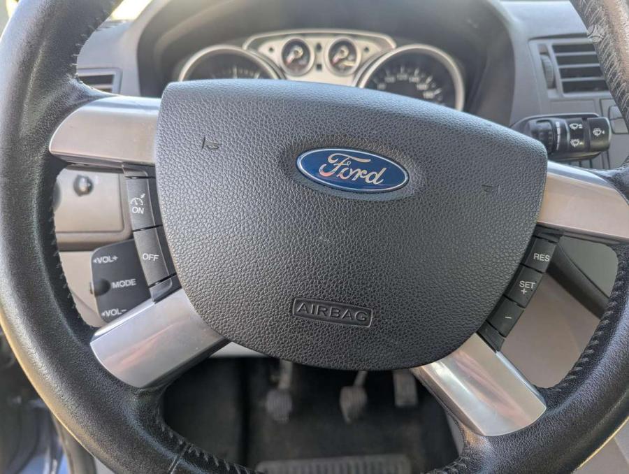 Zils Ford C-Max 2008 Viļņa, ar dzinēja tilpumu 1.60 L un nobraukumu 277 tūkst. km par 1850 €, foto 14 vietnē AUTOMOTO.COM.LV