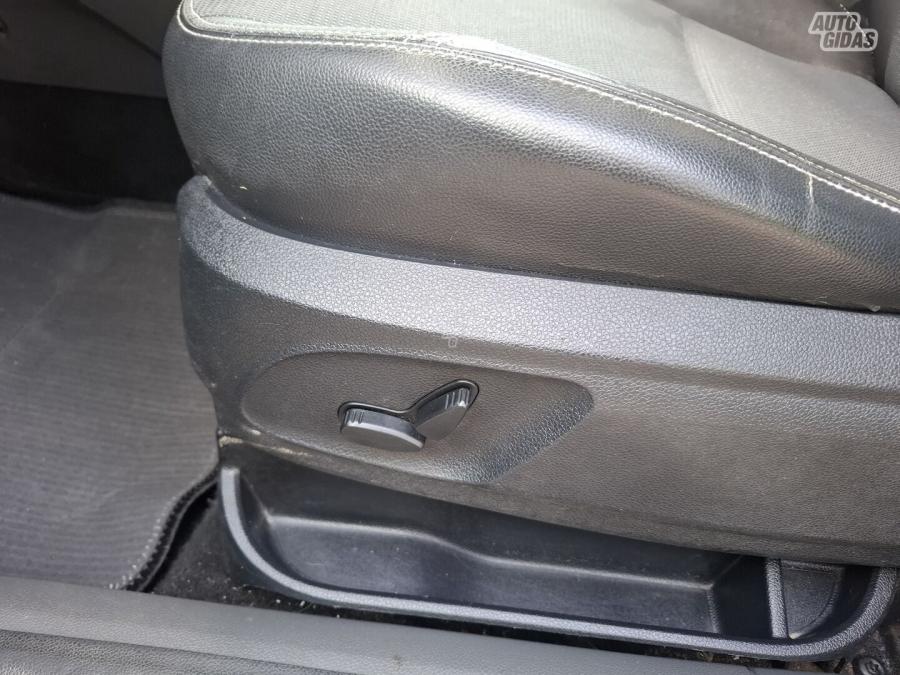 Zils Ford C-Max 2009 Utena, ar dzinēja tilpumu 1.60 L un nobraukumu 230 tūkst. km par 2100 €, foto 21 vietnē AUTOMOTO.COM.LV