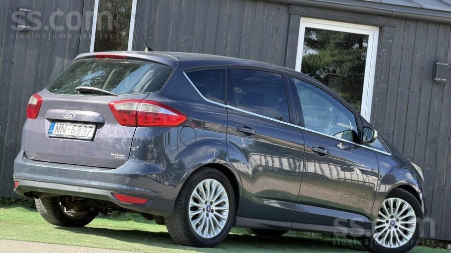 Blue Ford C-Max 2010 in Riga, with an engine capacity of 1.60 L and mileage of 329 thousand km for 2850 €, photo 4 on AUTOMOTO.COM.LV
