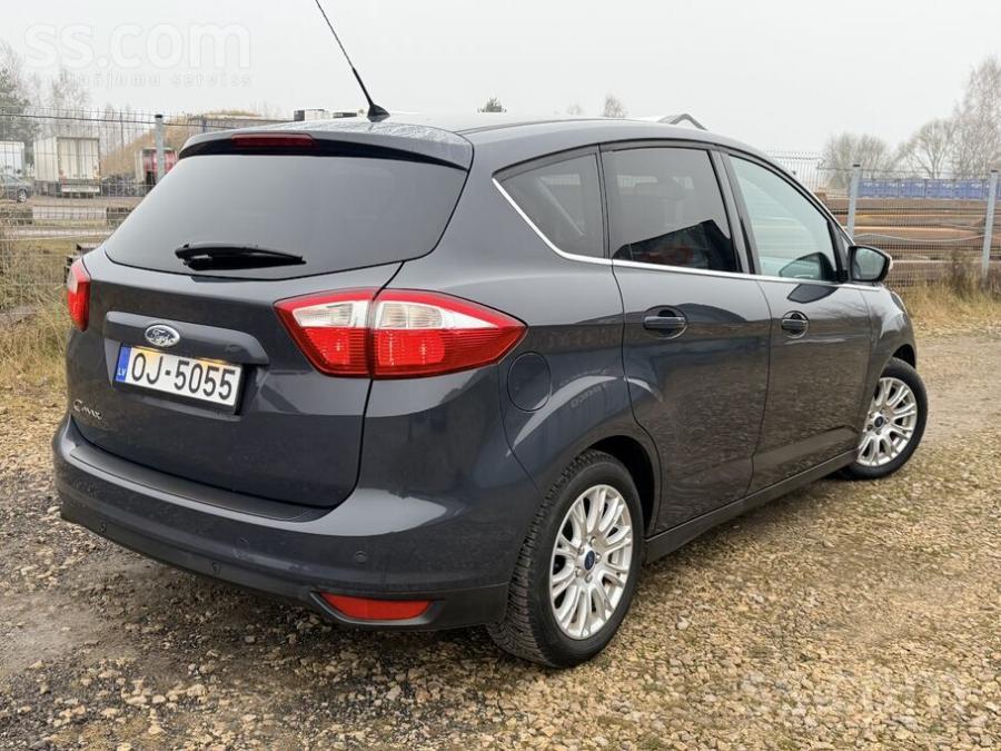 Blue Ford C-Max 2011 in Riga, with an engine capacity of 1.60 L and mileage of 250 thousand km for 5295 €, photo 4 on AUTOMOTO.COM.LV