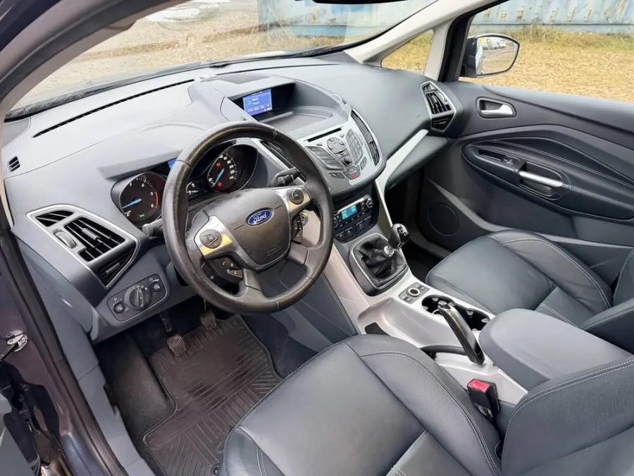 Blue Ford C-Max 2011 in Riga, with an engine capacity of 1.60 L and mileage of 250 thousand km for 5295 €, photo 9 on AUTOMOTO.COM.LV
