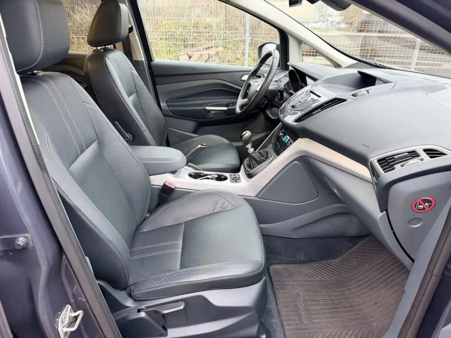 Blue Ford C-Max 2011 in Riga, with an engine capacity of 1.60 L and mileage of 250 thousand km for 5295 €, photo 13 on AUTOMOTO.COM.LV