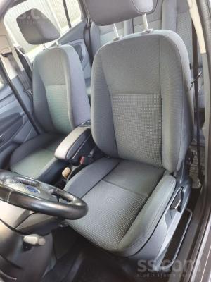Blue Ford C-Max 2011 in Daugavpils, with an engine capacity of 1.60 L and mileage of 227 thousand km for 3650 €, photo 9 on AUTOMOTO.COM.LV