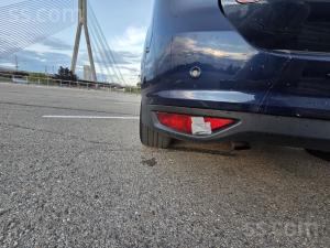 Blue Ford C-Max 2011 in Riga, with an engine capacity of 1.60 L and mileage of 258 thousand km for 3850 €, photo 8 on AUTOMOTO.COM.LV