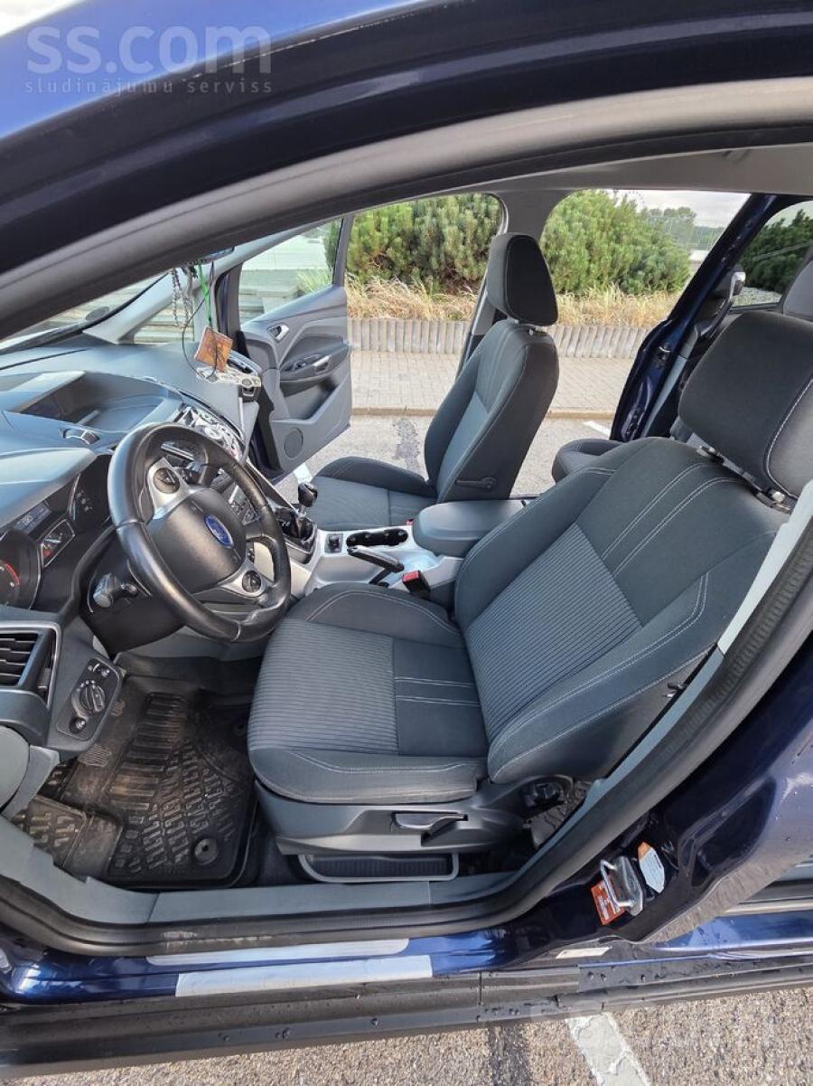 Blue Ford C-Max 2011 in Riga, with an engine capacity of 1.60 L and mileage of 258 thousand km for 3850 €, photo 20 on AUTOMOTO.COM.LV