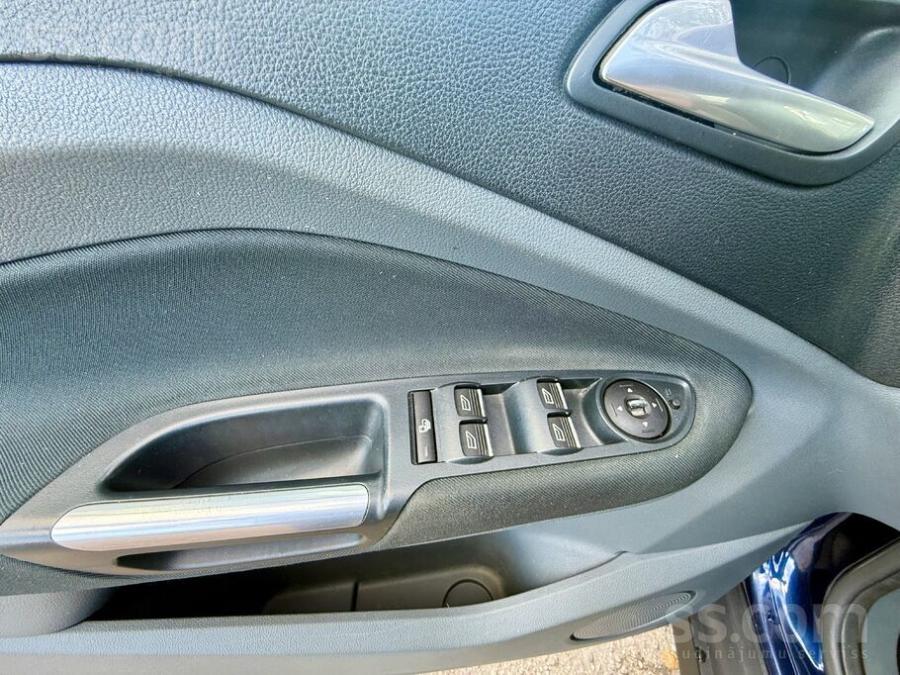 Zils Ford C-Max 2011 Rīga, ar dzinēja tilpumu 2.00 L un nobraukumu 0 tūkst. km par 3550 €, foto 13 vietnē AUTOMOTO.COM.LV