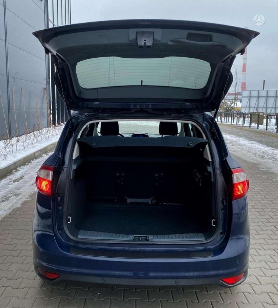 Blue Ford C-Max 2013 in Vilnius, with an engine capacity of 2.00 L and mileage of 290 thousand km for 3900 €, photo 7 on AUTOMOTO.COM.LV