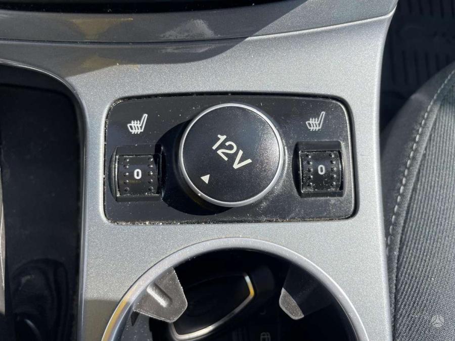 Zils Ford C-Max 2013 Šauļi, ar dzinēja tilpumu 1.00 L un nobraukumu 128 tūkst. km par 3750 €, foto 22 vietnē AUTOMOTO.COM.LV