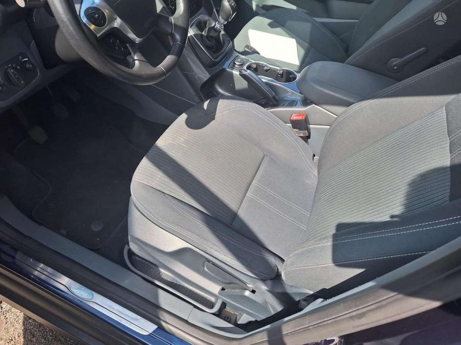 Zils Ford C-Max 2013 Jurbarkas, ar dzinēja tilpumu 1.00 L un nobraukumu 151 tūkst. km par 3550 €, foto 9 vietnē AUTOMOTO.COM.LV