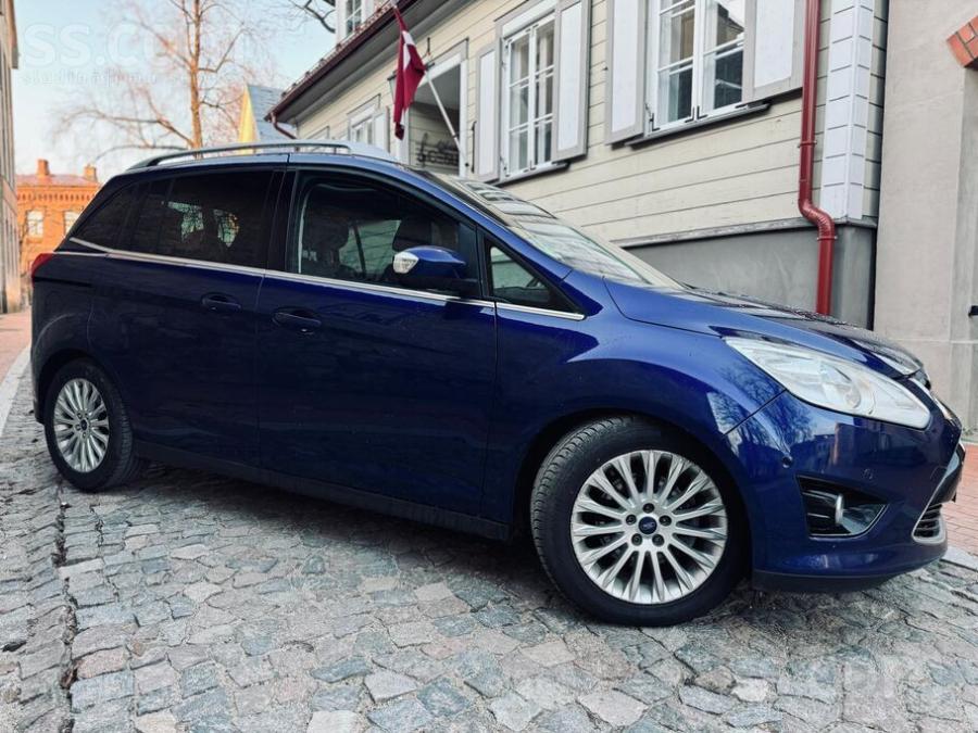 Blue Ford C-Max 2014 in Cesis, with an engine capacity of 2.00 L and mileage of 0 thousand km for 6500 €, photo 2 on AUTOMOTO.COM.LV