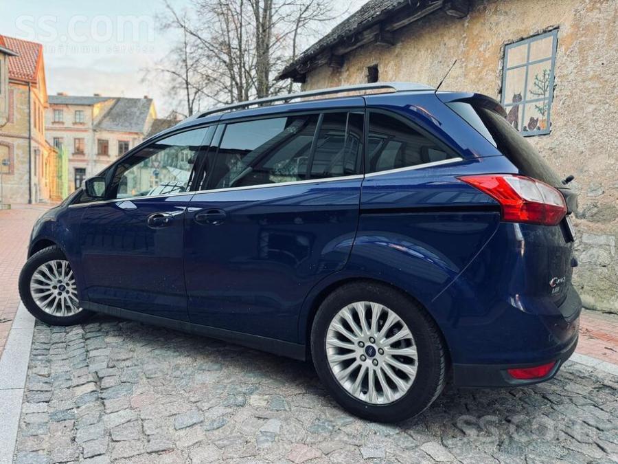 Blue Ford C-Max 2014 in Cesis, with an engine capacity of 2.00 L and mileage of 0 thousand km for 6500 €, photo 8 on AUTOMOTO.COM.LV