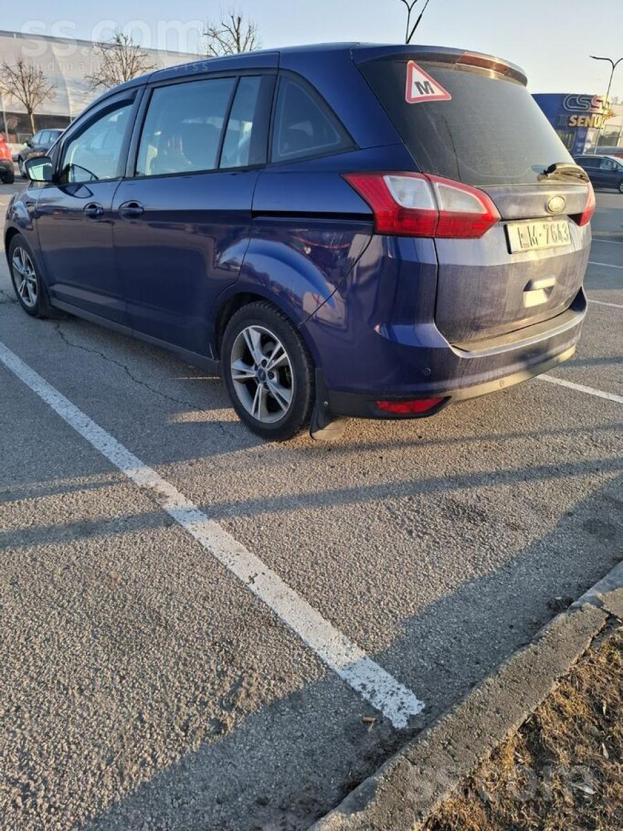 Blue Ford C-Max 2014 in Riga, with an engine capacity of 1.60 L and mileage of 310 thousand km for 4200 €, photo 5 on AUTOMOTO.COM.LV