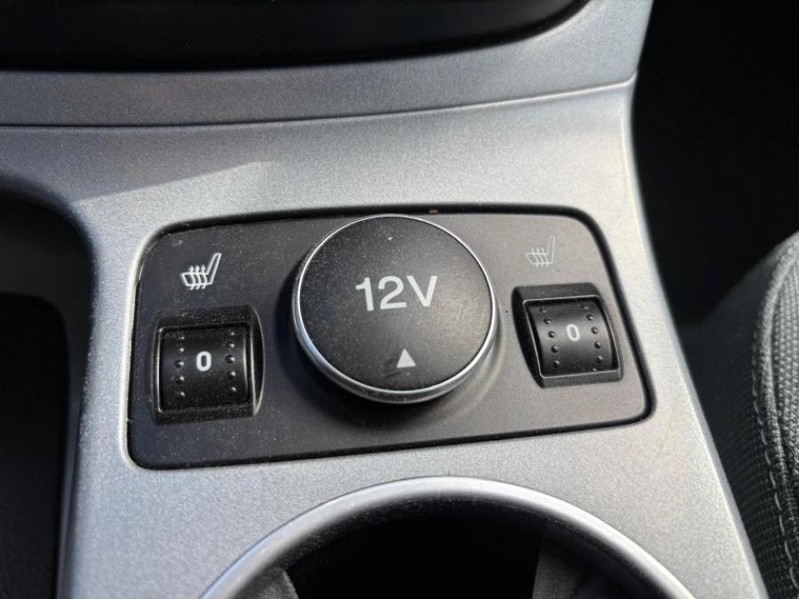 Zils Ford C-Max 2014 Rīga, ar dzinēja tilpumu 1.00 L un nobraukumu 223 tūkst. km par 5300 €, foto 16 vietnē AUTOMOTO.COM.LV