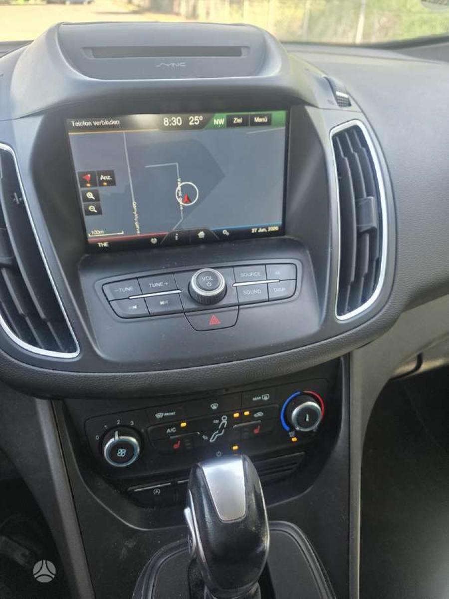 Blue Ford C-Max 2016 in Marijampole, with an engine capacity of 1.50 L and mileage of 212 thousand km for 5350 €, photo 19 on AUTOMOTO.COM.LV