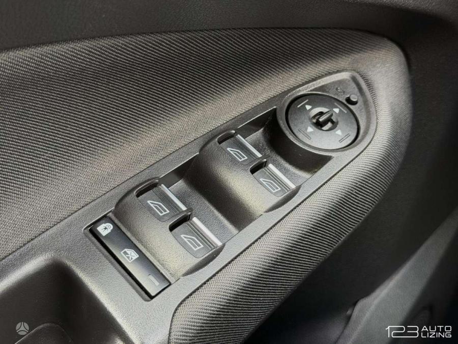 Blue Ford C-Max 2016 in Taurage, with an engine capacity of 1.00 L and mileage of 136 thousand km for 4900 €, photo 26 on AUTOMOTO.COM.LV